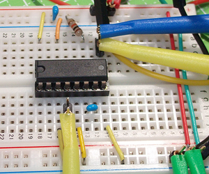 定番回路のたしなみ(19) CD4046でPLL（フェーズロックドループ）その1 | デバイスビジネス開拓団